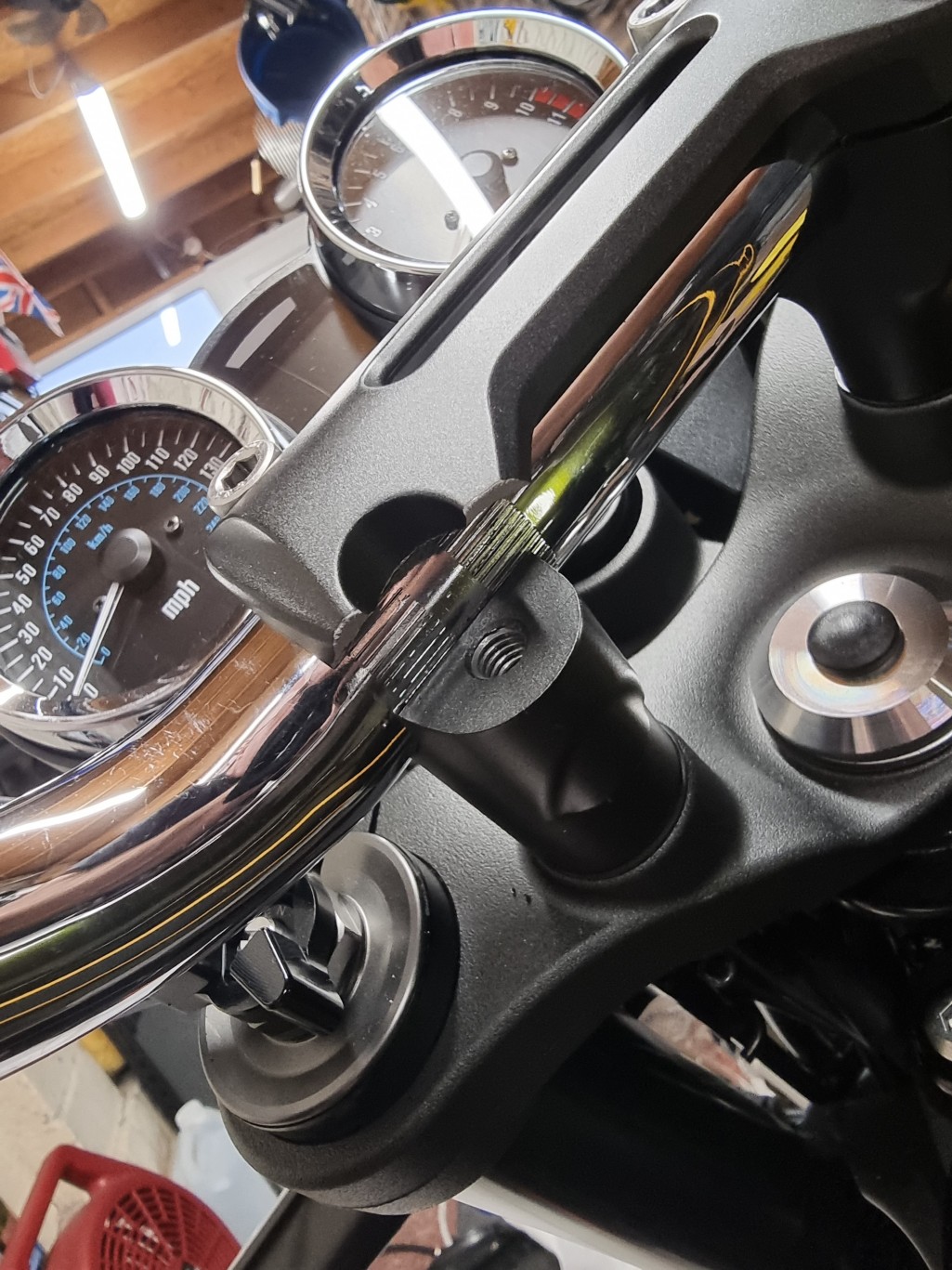 Handlebar clamp warning - Z900RS - Main Chat board - Z900RS