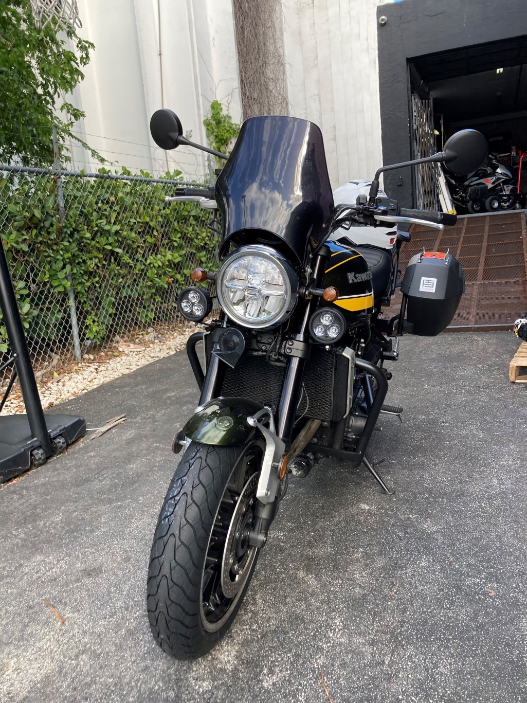 Puig windscreen - Modifications, Accessories, and Appearance - Z900RS