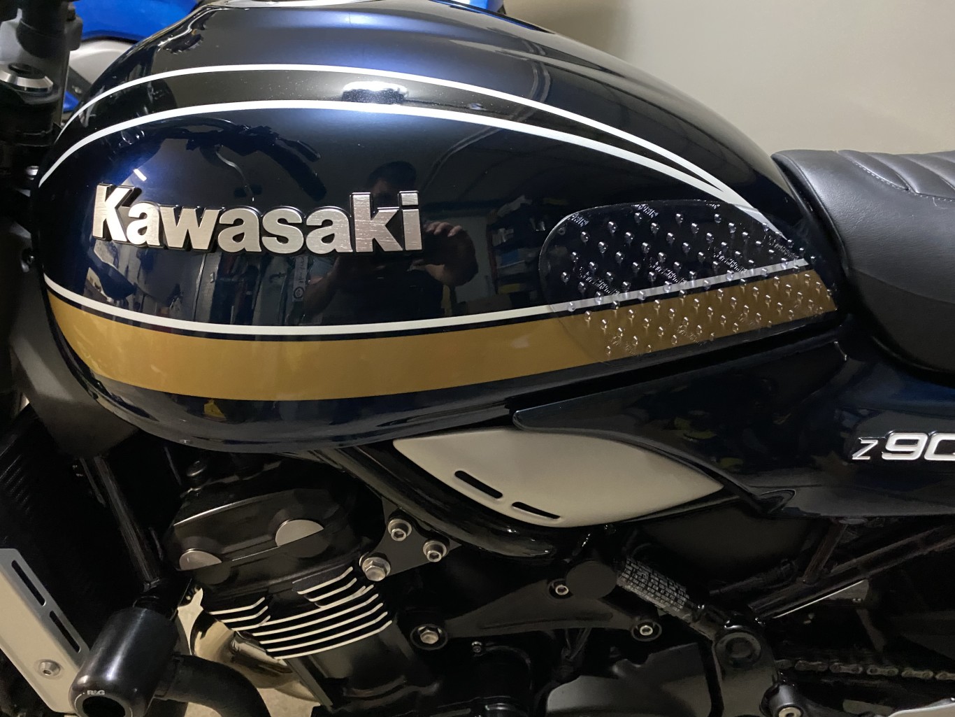 Stompgrip Tank Grips - Modifications, Accessories, and Appearance - Z900RS