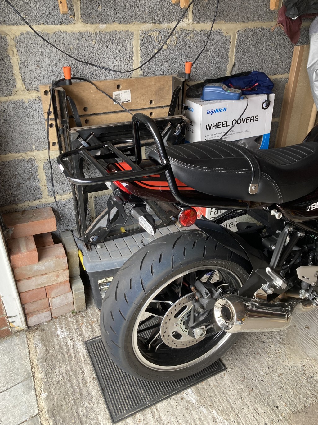 Renntec rack - Modifications, Accessories, and Appearance - Z900RS