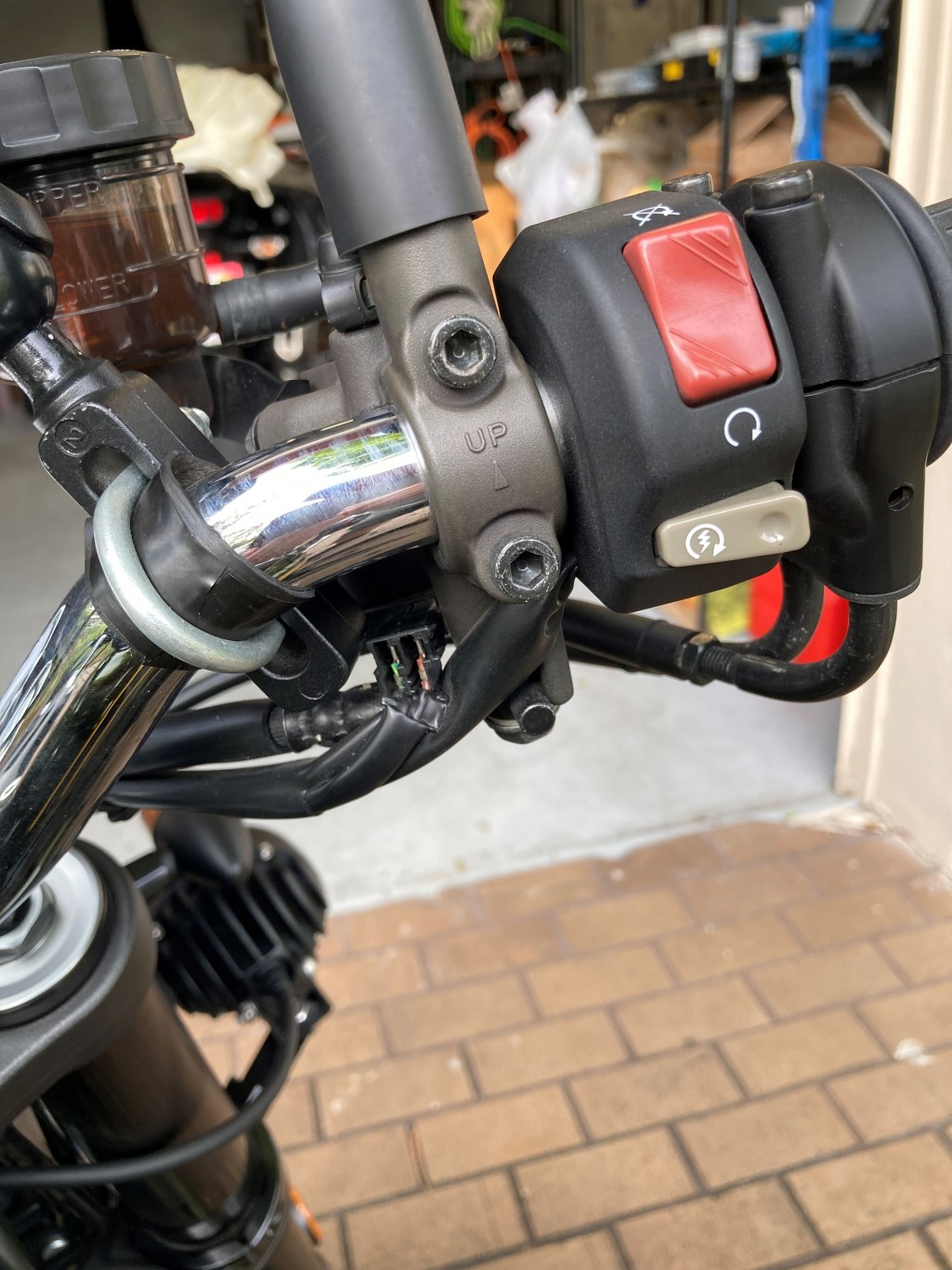 IS SOMETHING MISSING? - Lighting, Electrical, and Wiring - Z900RS